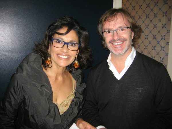 “Quem nasceu em Moçambique tem forçosamente uma postura diferente ...